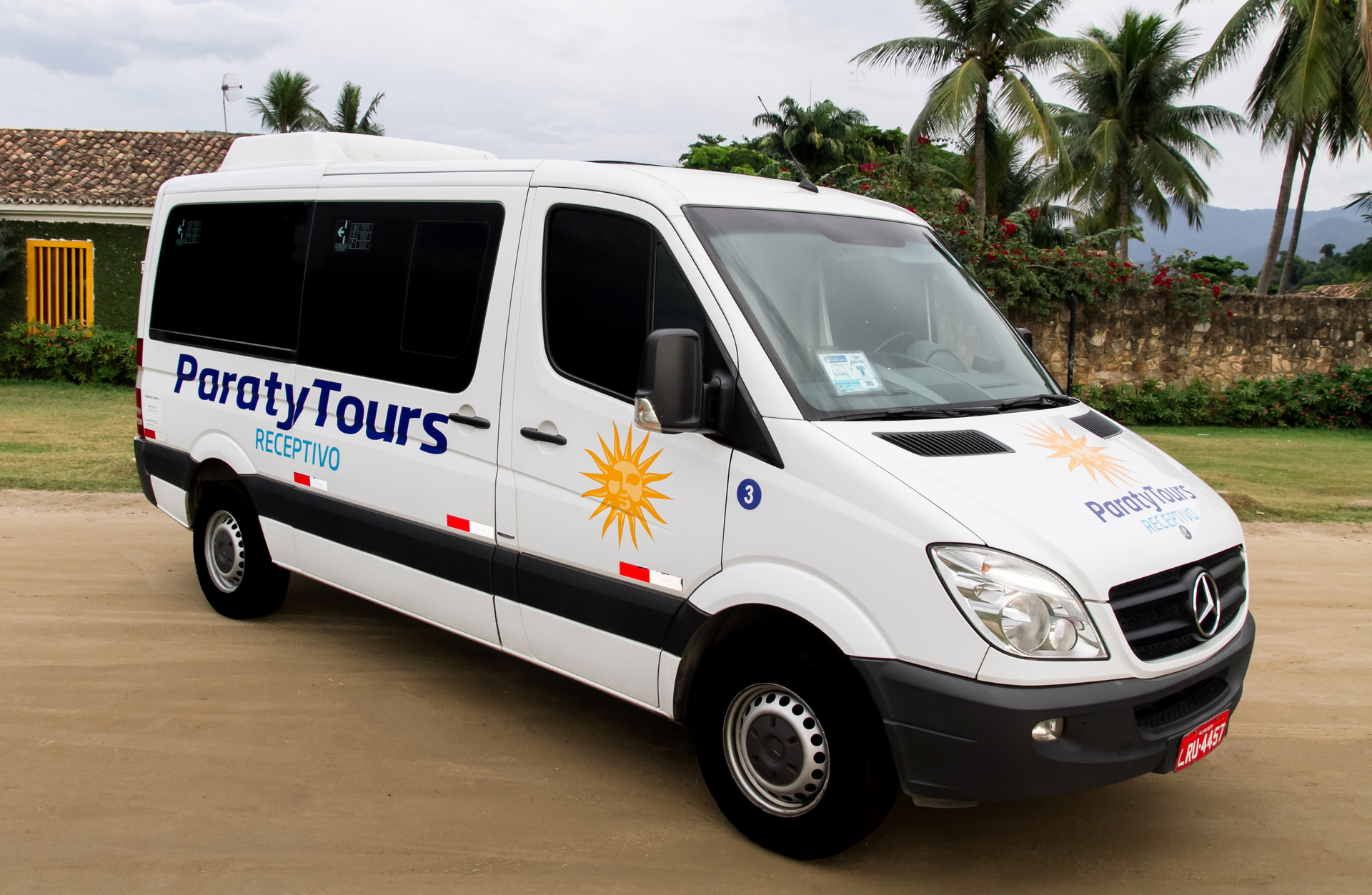 Paraty Tours - Vans Ejecutivas